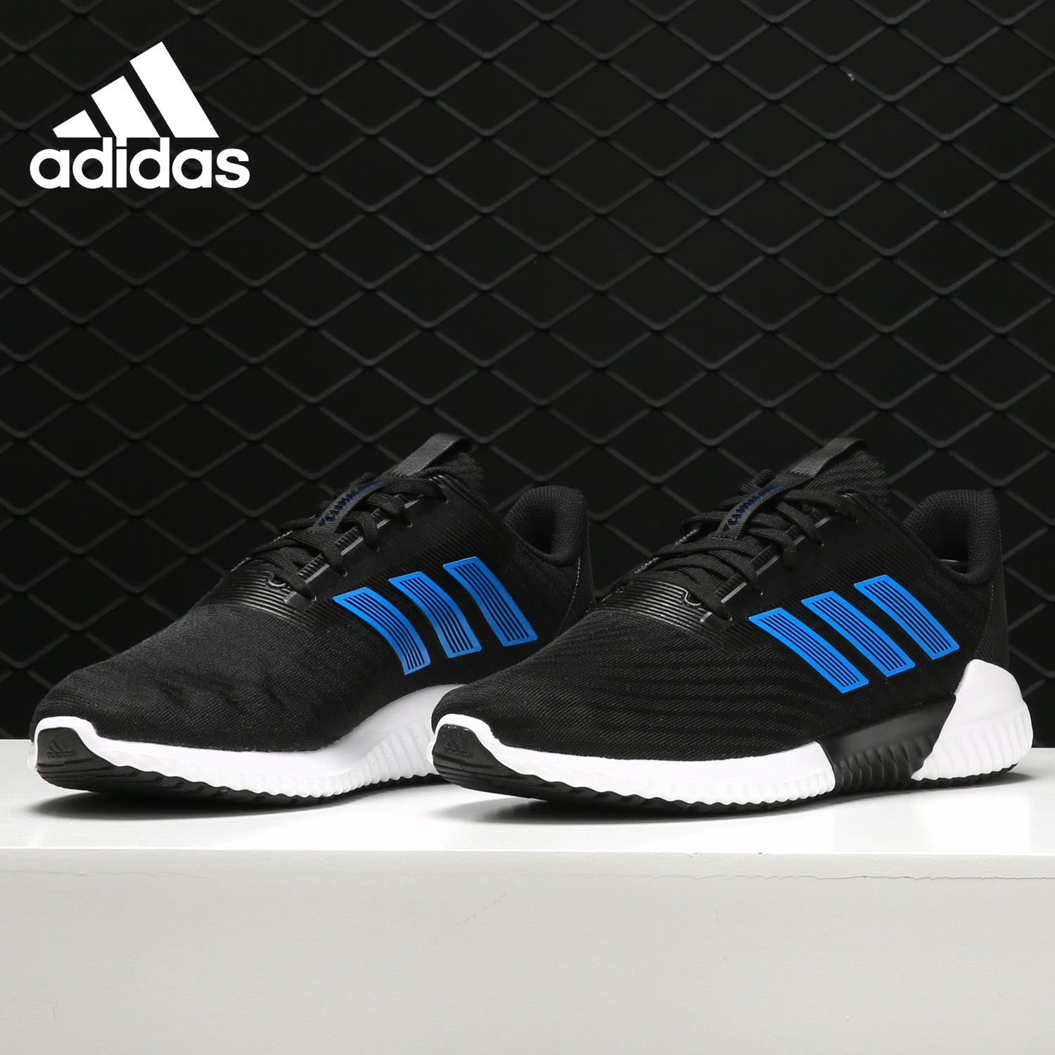 阿迪达斯清风系列介绍,跑鞋,2017_大山谷图库