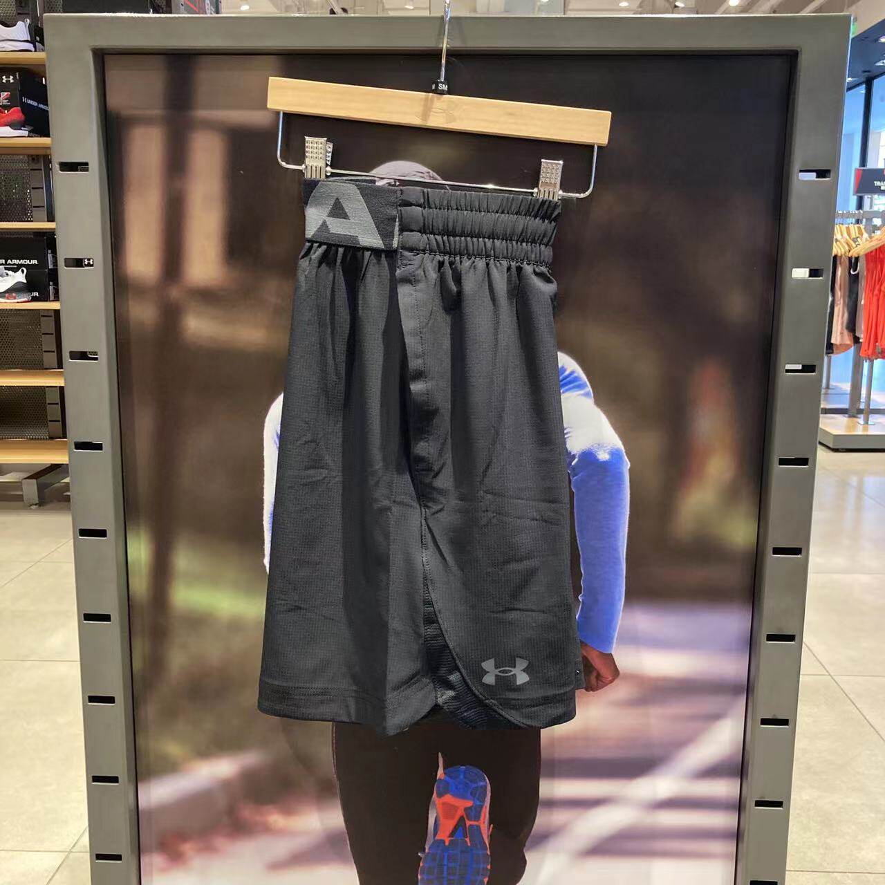 UA安德玛Elevated 2.0男梭织训练运动跑步速干短裤无内衬 1362289_虎窝淘