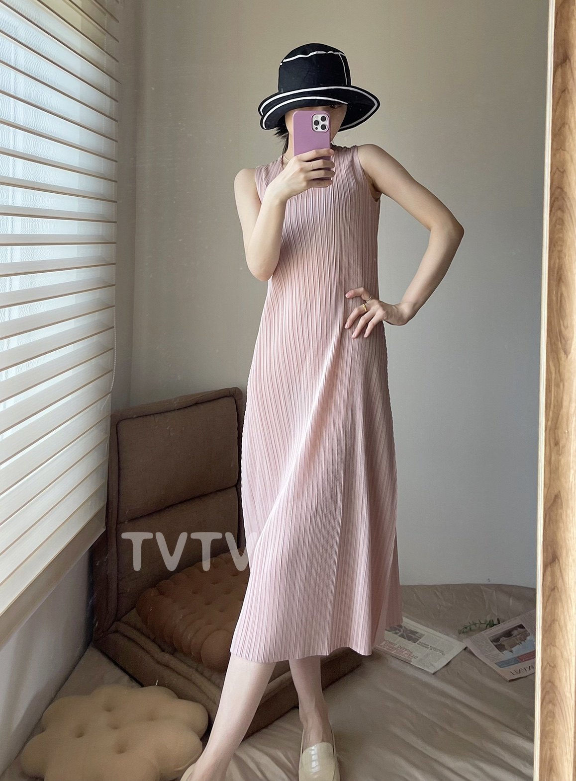 TVTV蔷薇粉夏天～三宅褶皱樱花粉背心裙风琴连衣裙休闲廓形_虎窝淘