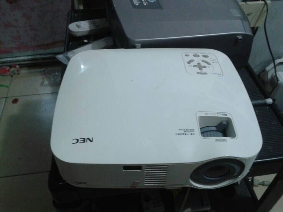 二手投影机投影仪NEC VT695+家用色彩高清办公培训婚庆包邮_虎窝淘