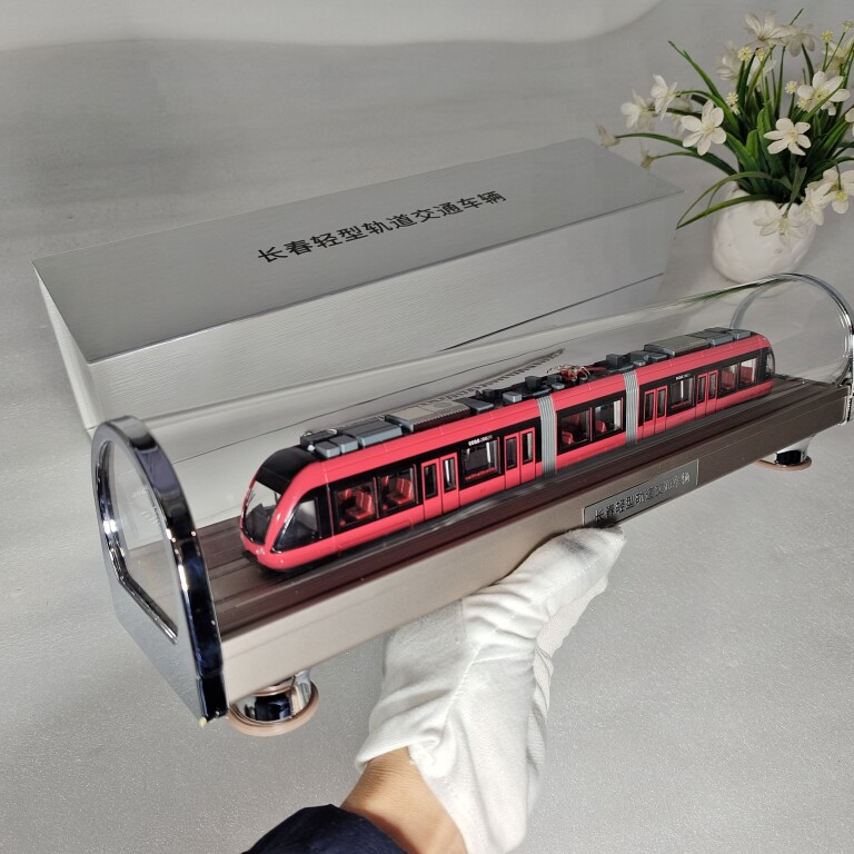 Changchun metro tram line 1 model ornament, realistic train toy - a ...