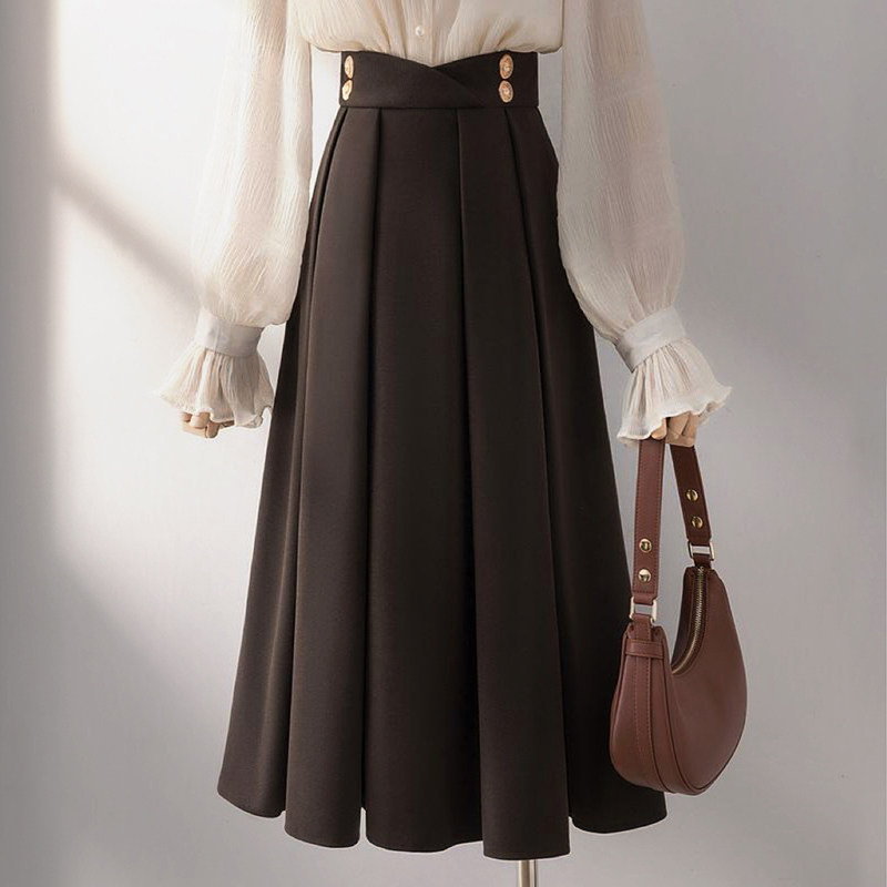 a字半身裙怎么翻译_a字半身裙英文用法_a字半身裙英语例句_淘宝翻译网