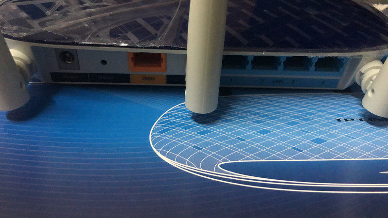 TP-LINK TL-WR886N Three-antenna 450M wireless router Home broadband ...