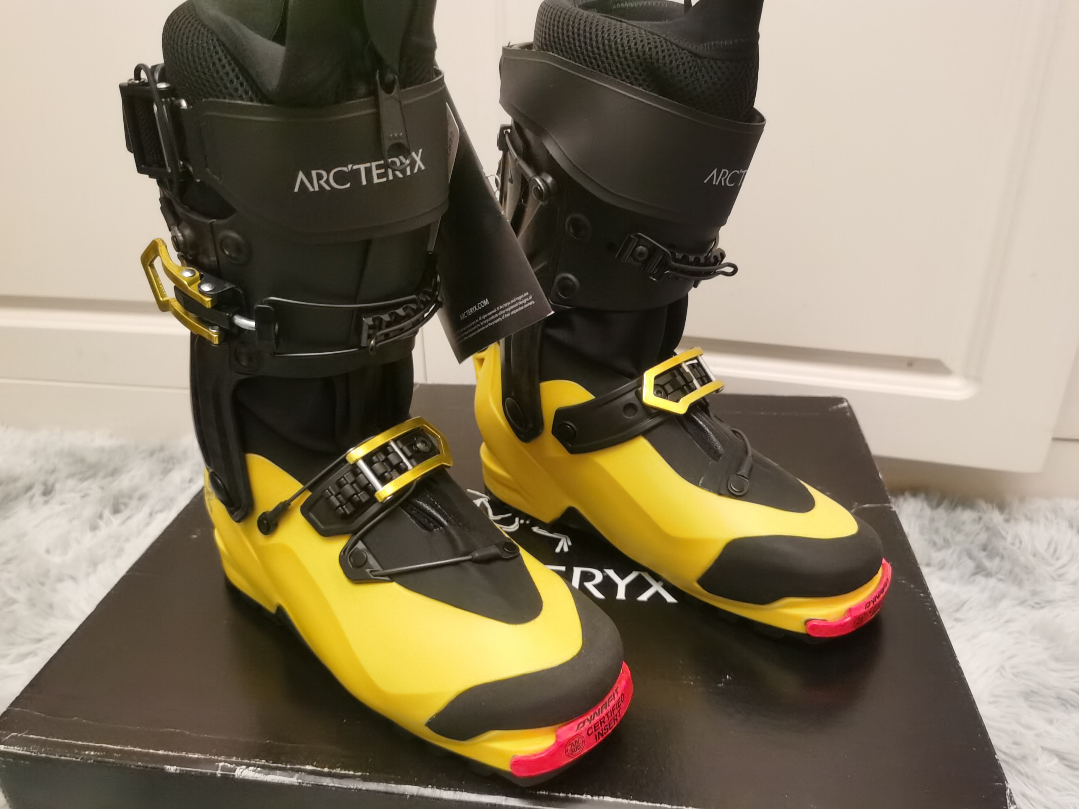 Arc'teryx Procline滑雪靴，女性滑雪爱好者的首选？ ️深度测评-高海拔登山靴/攀冰鞋-淘宝好物网