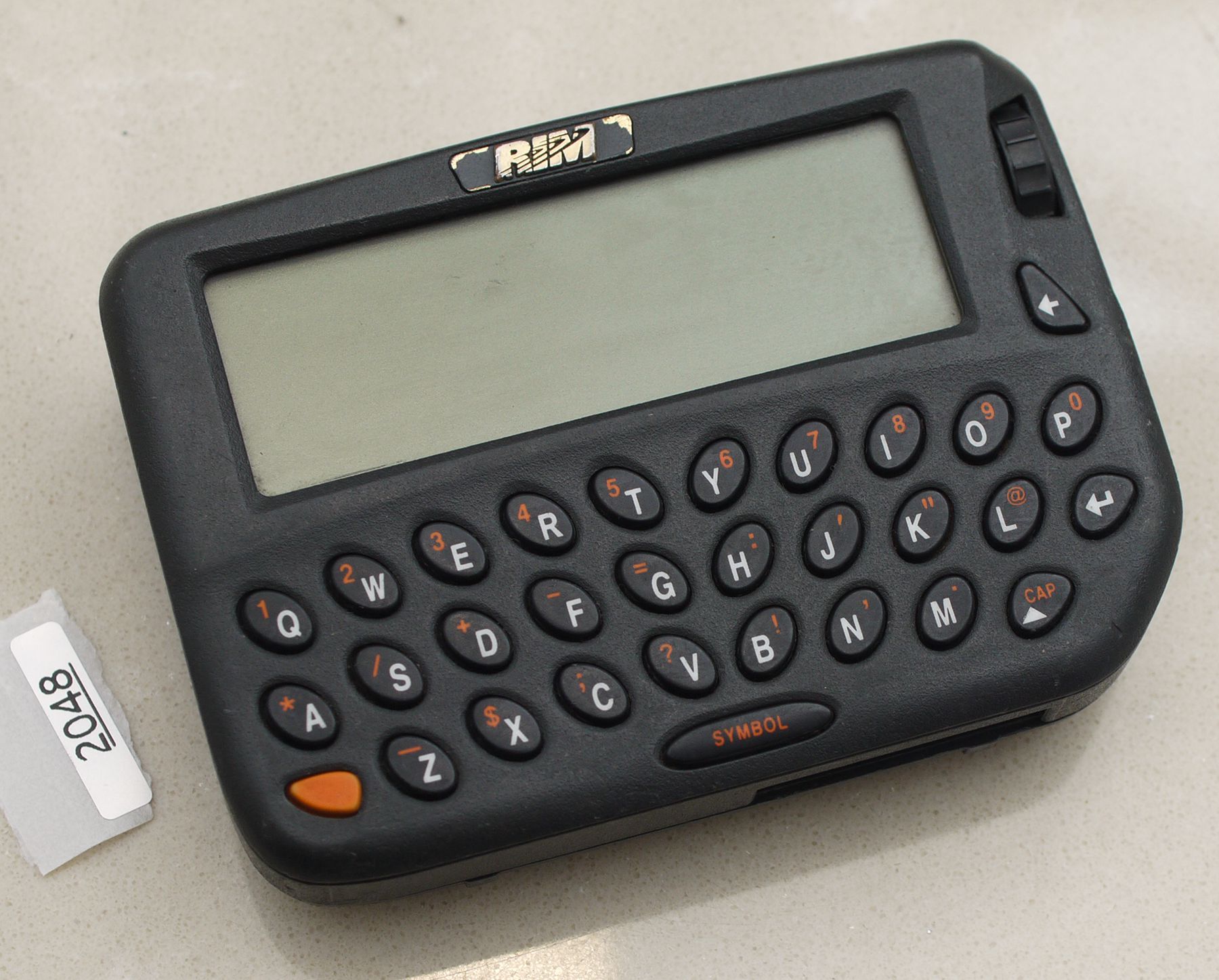 HIFIDIY论坛-索尼 E0931 耳机 长线版本 库存全新、苹果 iPod A1051 硬盘MP3、RIM R900M-2-PW 黑 ...