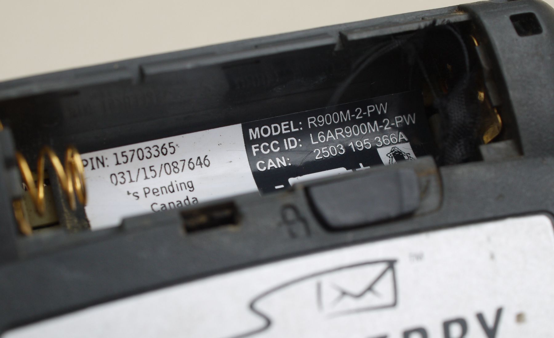 HIFIDIY论坛-索尼 E0931 耳机 长线版本 库存全新、苹果 iPod A1051 硬盘MP3、RIM R900M-2-PW 黑 ...