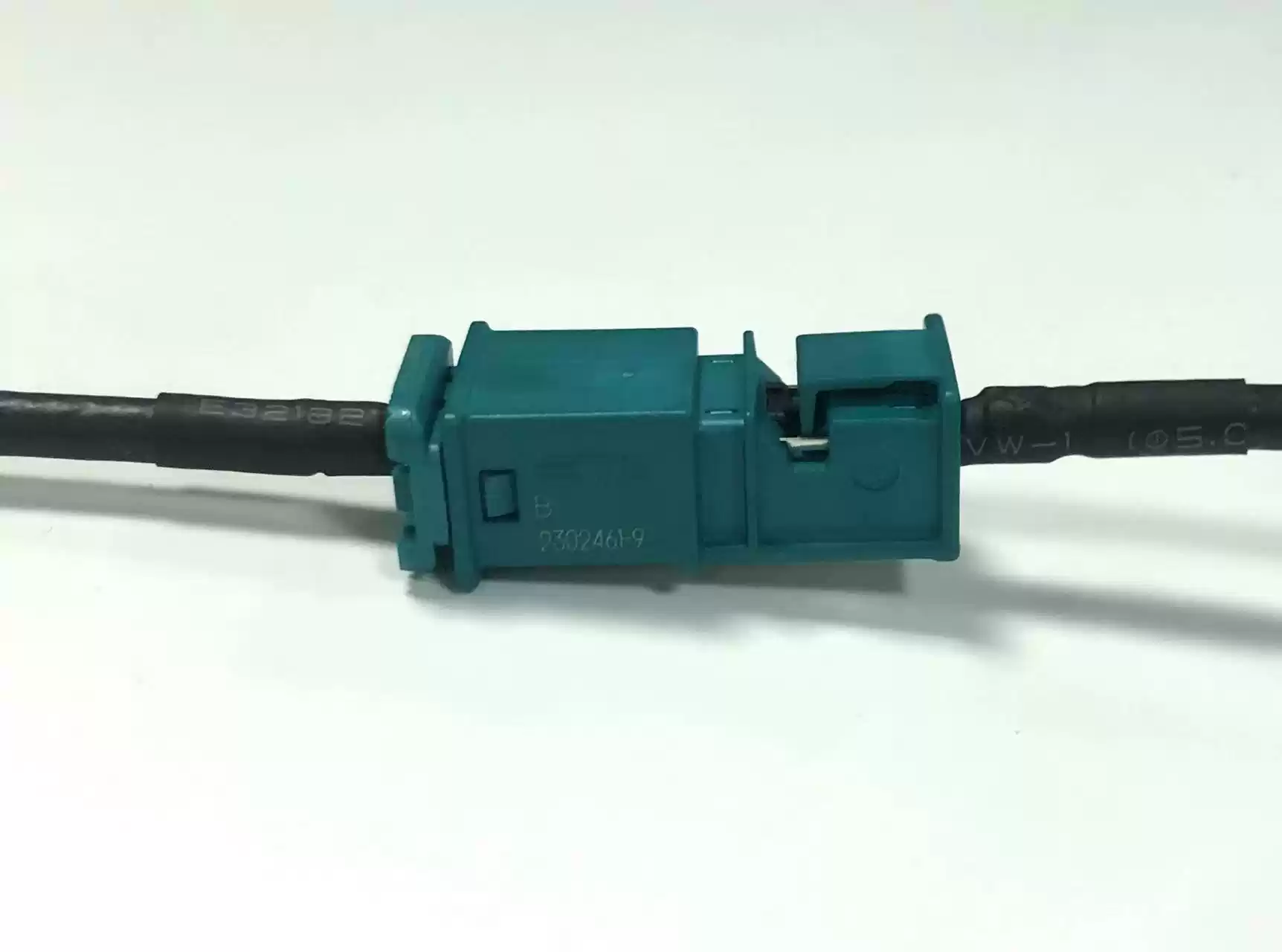 泰科MATEnet连接线TE防水连接线1000base-T1转接线材