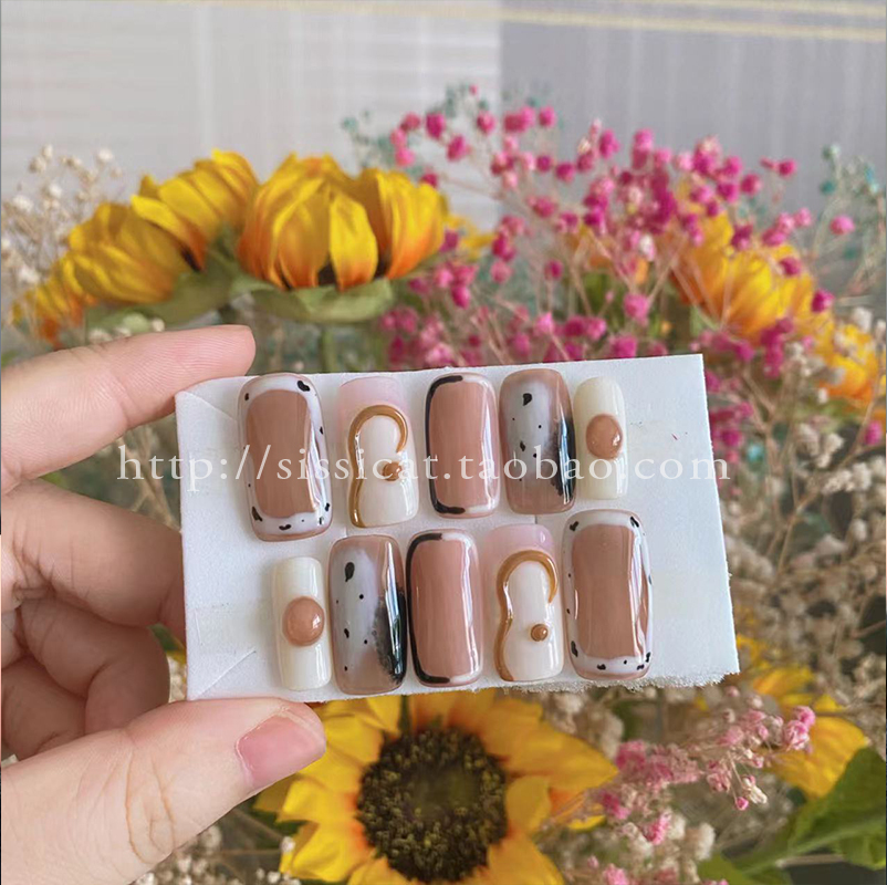 ins拆卸美甲贴42元值不值？黑白渐变波点美甲怎么选？_美甲工具_淘宝美妆网