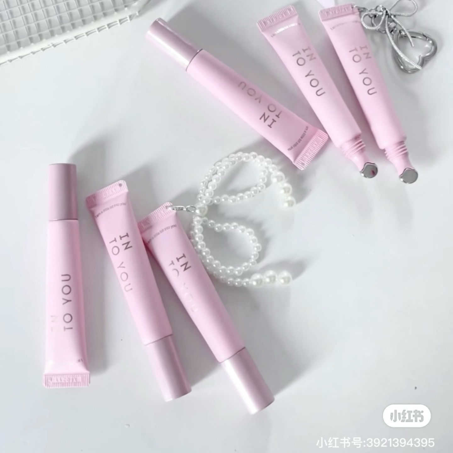 所有女生！INTO YOU新品软管唇蜜，你的嘴唇必须拥有这抹“发光”高光！_唇彩_淘宝美妆网