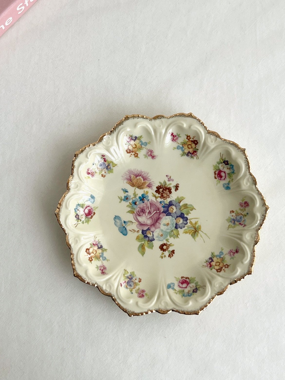 Stunning Vintage Rococo Style Embossed Polyangular Floral Figure ...