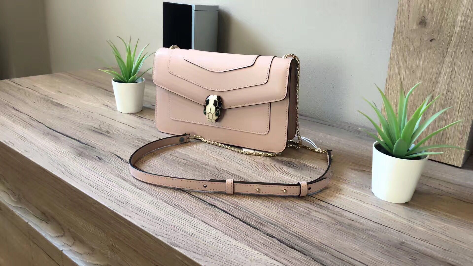 Купить Сумка пакет цепь Картье змея Булгари Bvlgari в интернет-магазине ...