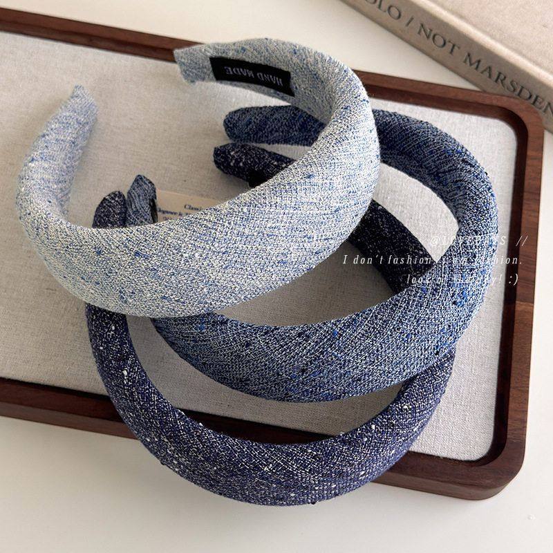 Chanel-inspired blue headband, a summer essential