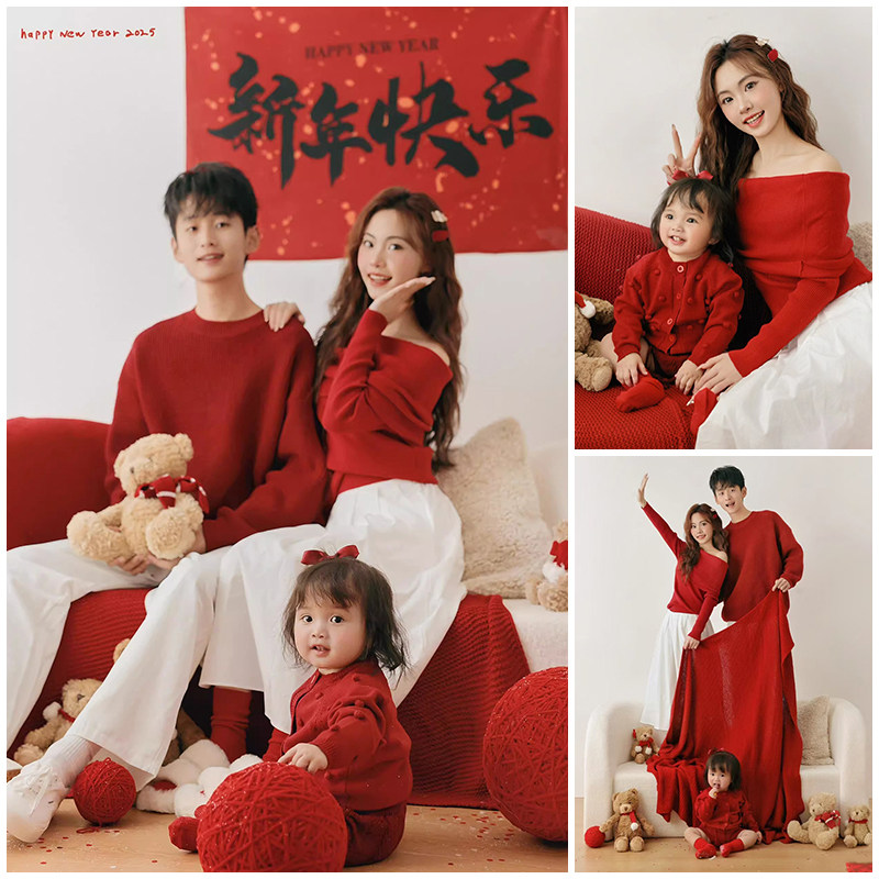📸 New year's photo ops are a must! family portrait with matching red ...
