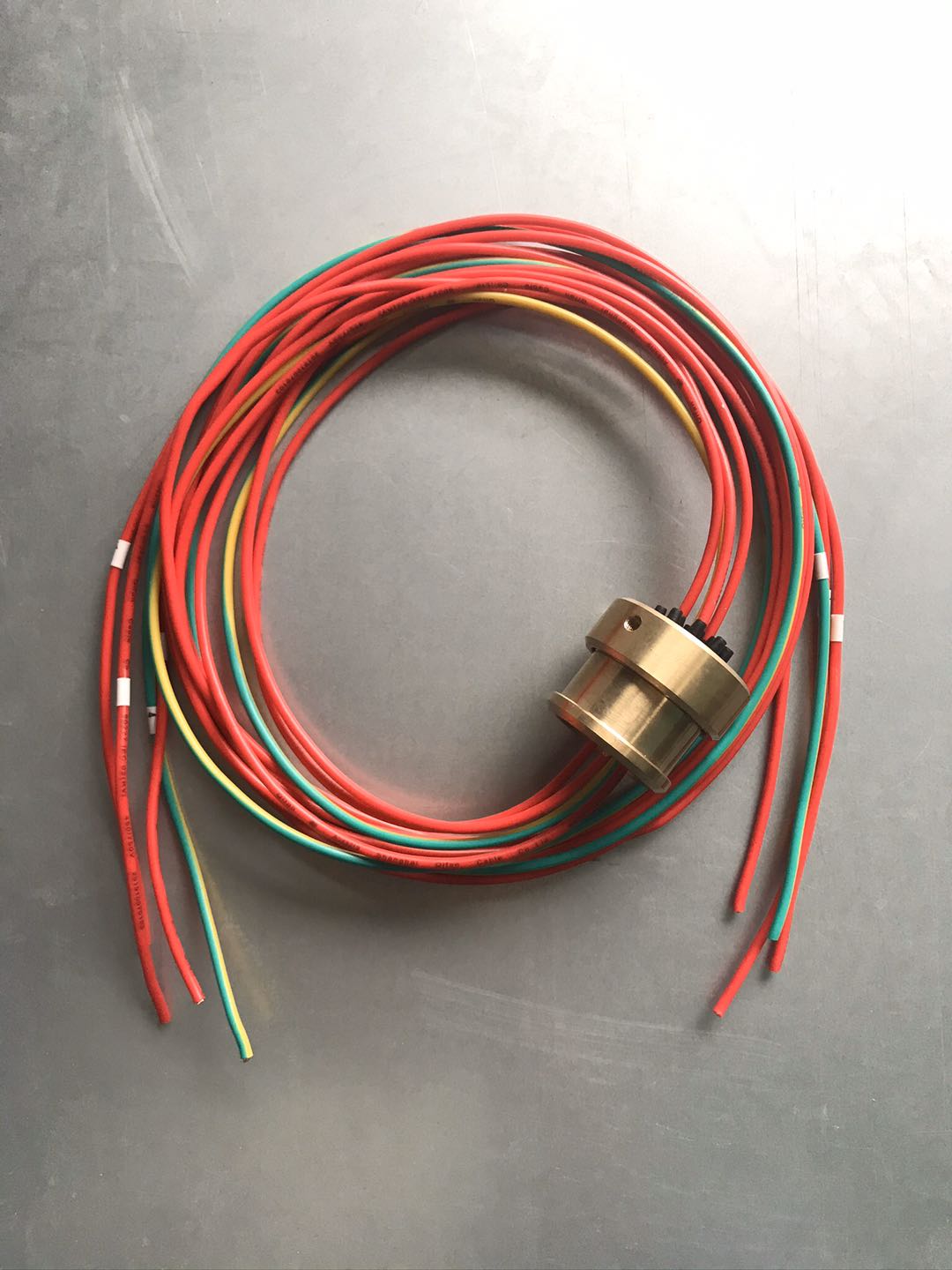 防爆穿墙线真的能防爆？JZ30-220实测太香了！防爆接线端子救命神器🔥-布线组-淘宝百科网