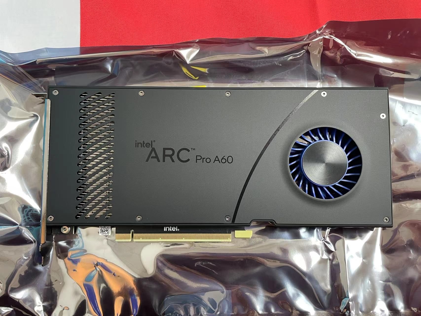 Intel Arc Pro A60 12G專業圖形處理顯卡四DP接口