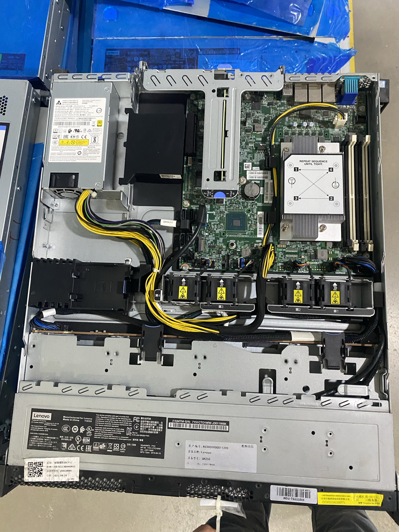 25年必買！聯想SR250 3.5x4盤伺服器實測：e-2200處理器+DDR4，性價比炸裂？