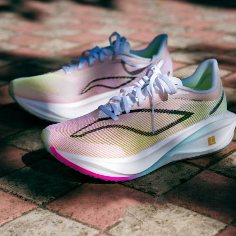 李宁飞电5C赤兔8Pro！夏季竞速神鞋？这双跑鞋让我跑出人生新高度！-亲子鞋-淘宝好物网