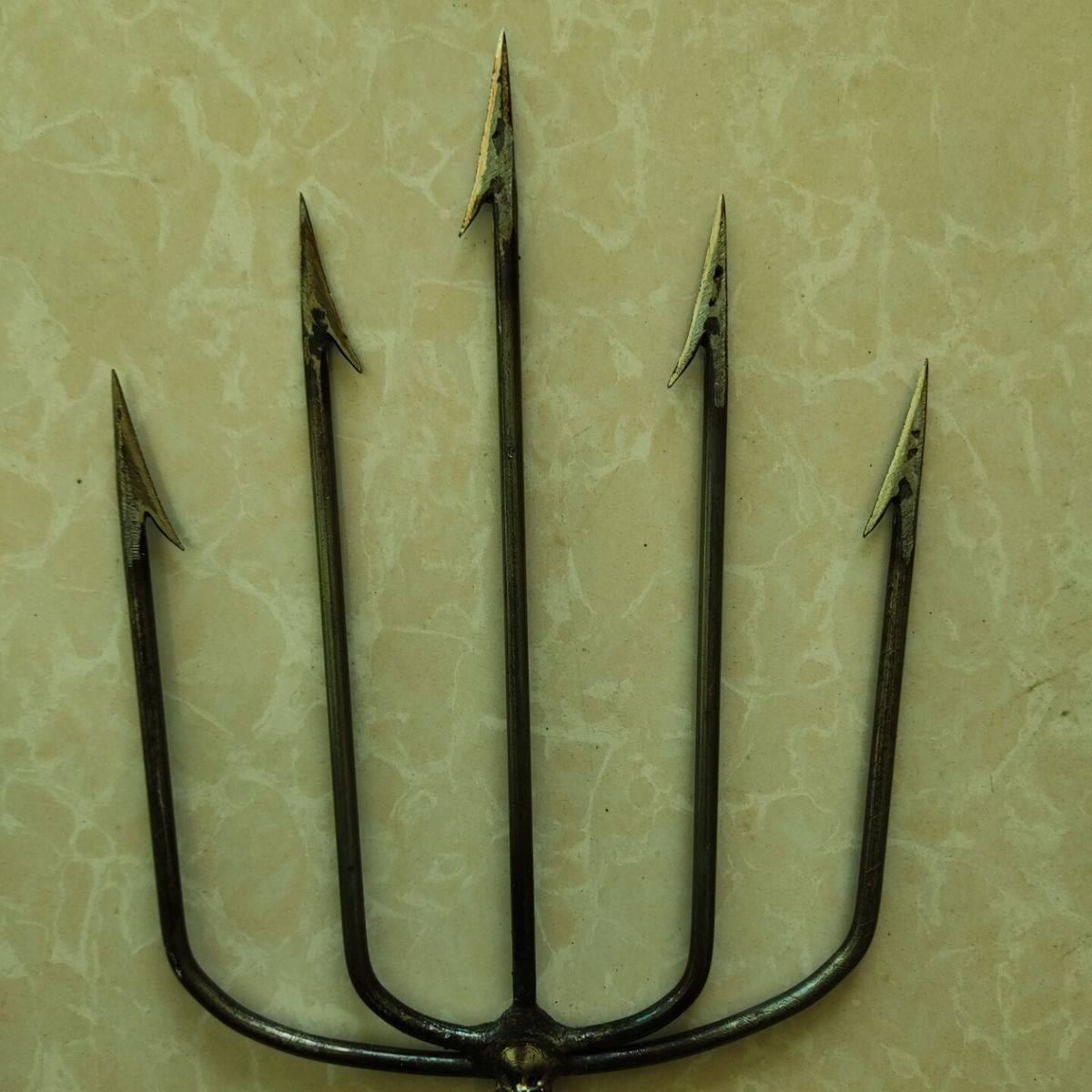Why are hand-forged harpoons with manganese steel heads so popular ...