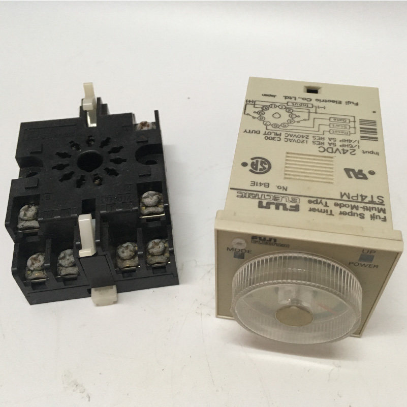 Original FUJI FUJI timer ST4PM DC 24V voltage input 5A timer relay
