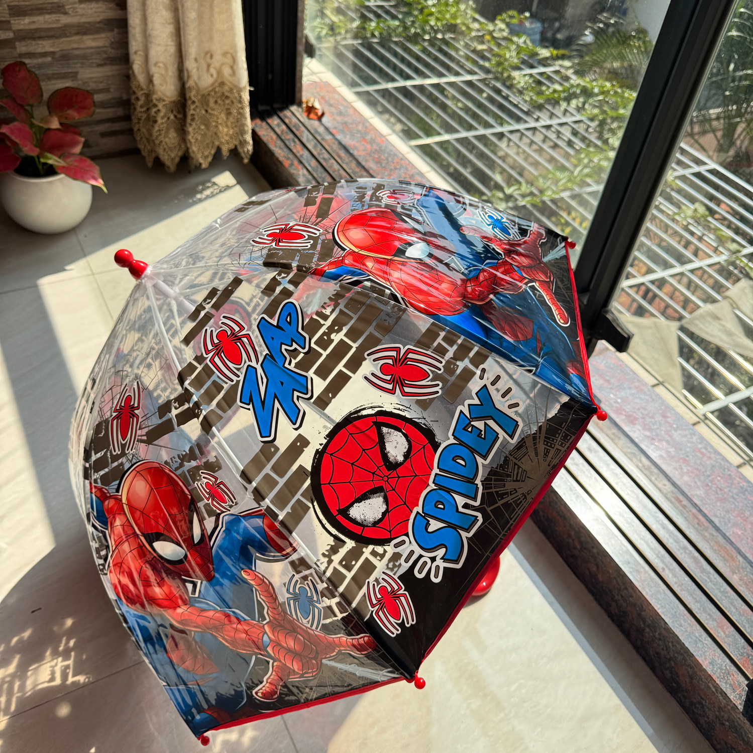 A must-have transparent spider-man umbrella for 2- and 3-year-old girls ...