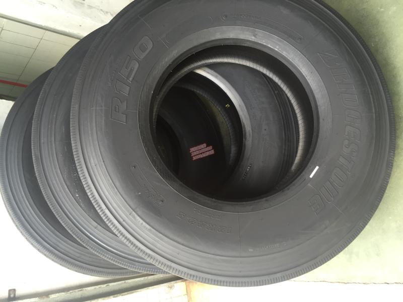 Bridgestone Full Wire Vacuum Tire 8R 9R 10R 11R 12R 295 315 425 80R22 5