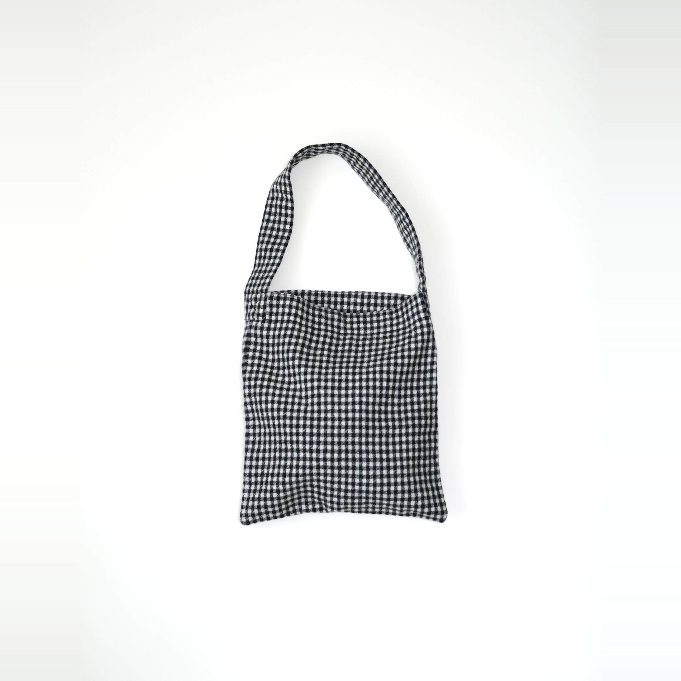 KKMO莫侃侃格纹羊毛布袋背包，复古时尚的秋冬新宠？-手绘包-淘宝好物网