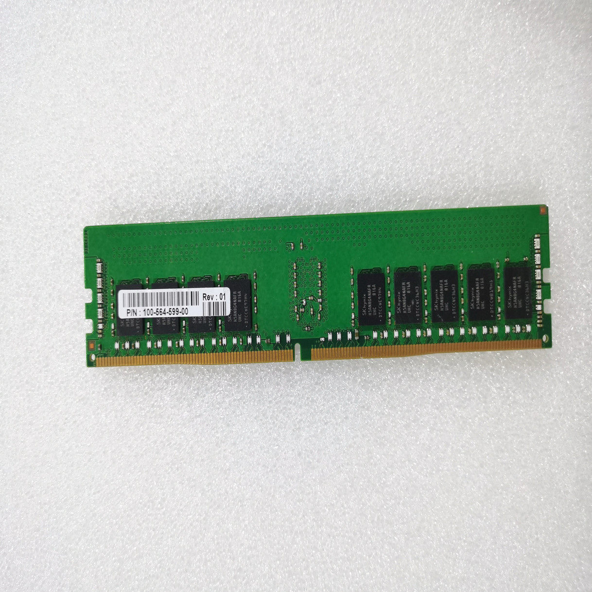 100-564-599-00 EMC Unity 450F 16G內存：企業級儲存的巔峯之作，性能與穩定的完美融合！
