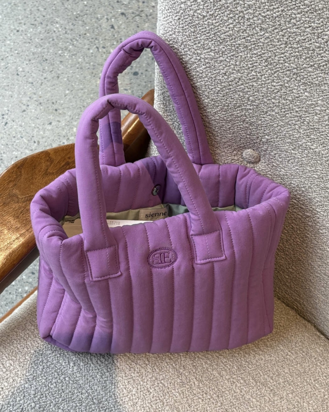 Holly千千25春款Sienne Padding Bag，韩式时尚新宠？💖-手绘包/包包定制-淘宝好物网