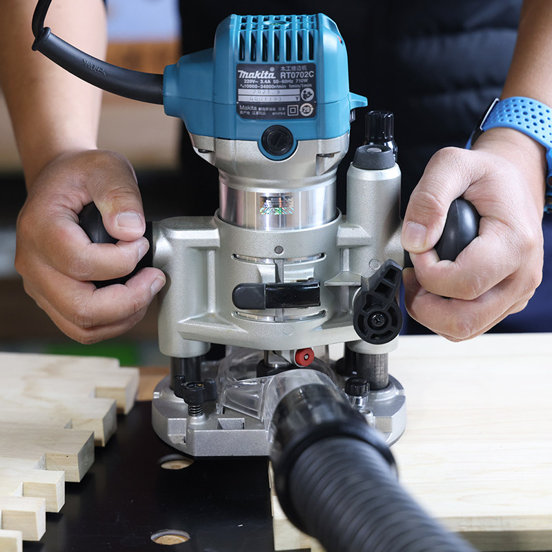 makita牧田RT0702C木工修边机：家居DIY神器，轻松驾驭木材之美-修边机-淘宝百科网