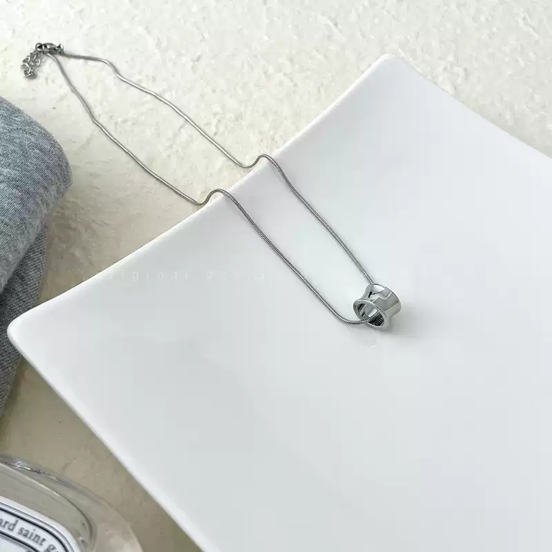 銀色鈦鋼圓環小蠻腰項鏈女款簡約冷淡風高級感配飾小眾新款鎖骨鏈