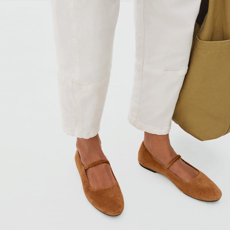芭蕾舞平底鞋女everlane inschic：早春赫本风，演绎经典玛丽珍鞋的魅力！-时尚芭蕾鞋-淘宝好物网