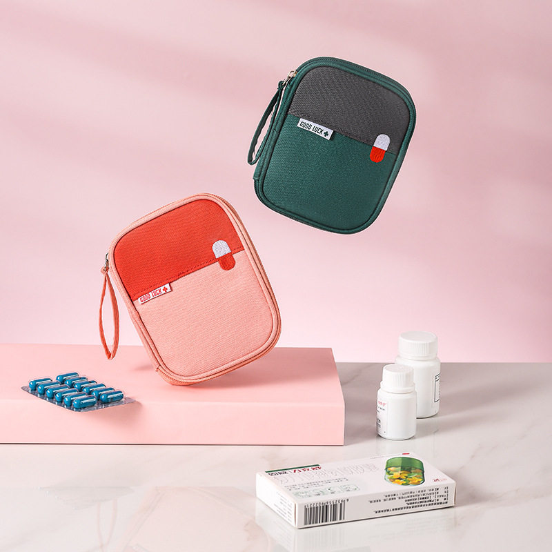 🌟 Portable medicine bag, worry-free travel! 🏥