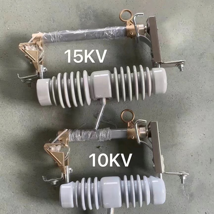 RW12-15/200A户外高压跌落式熔断器，电力安全如何保障？⚡深度解析-高压熔断器-淘宝好物网