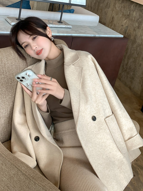 High-end cashmere coat for women in autumn and winter 2025 new Hepburn small fragrance style ...