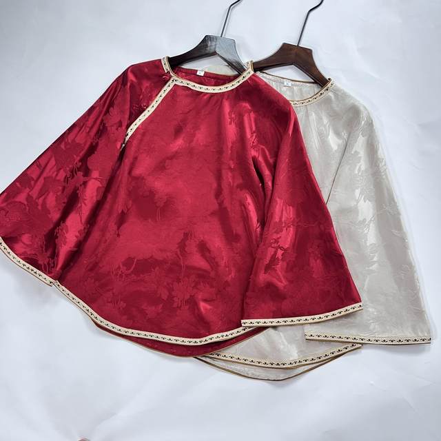 315 Round -necked Guofeng Retro T -shirt Top Red New Year's Dress