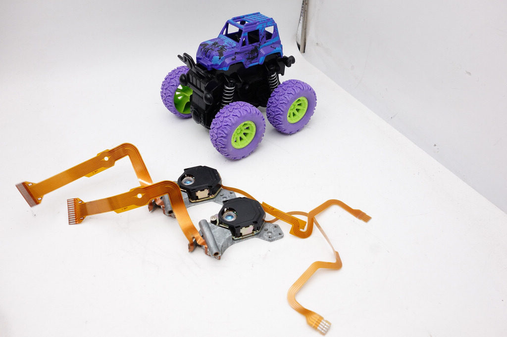 [USD 180.71] Sony KSS-221 CD Laser Head KSS-160 KSS-162 KSS-220 D-Z555 ...