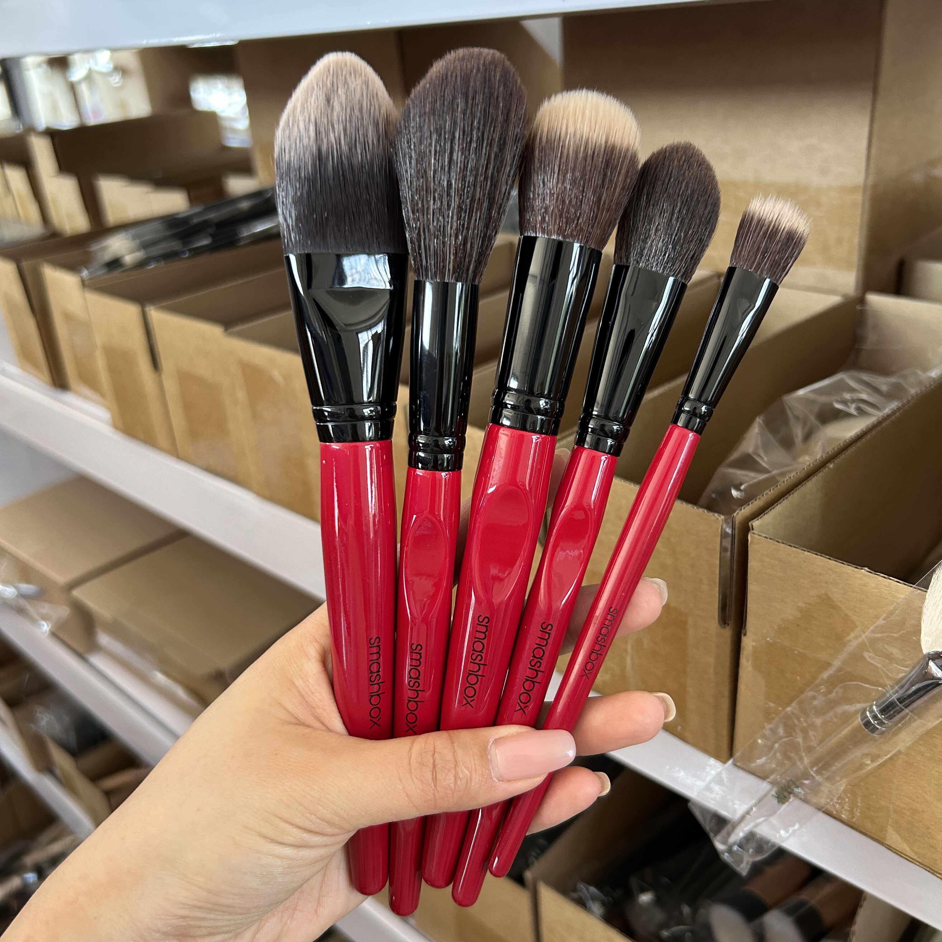 The entire range of smashbox makeup brushes: let you become a makeup ...