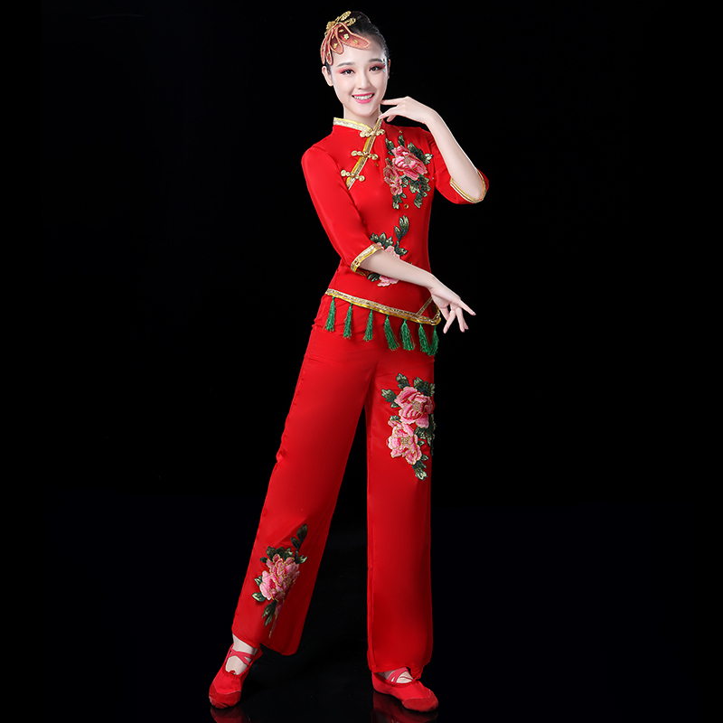 Chinese folk dance costumes for women Yangko costume season northeast ...