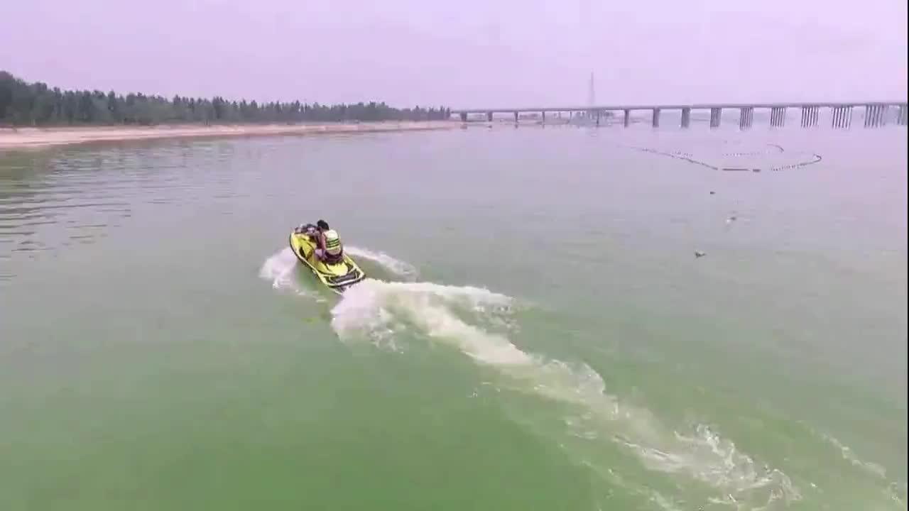 Sea Doo | Sea-doo Models - Personal 3-person 1800cc Watercraft Fast Jet ...