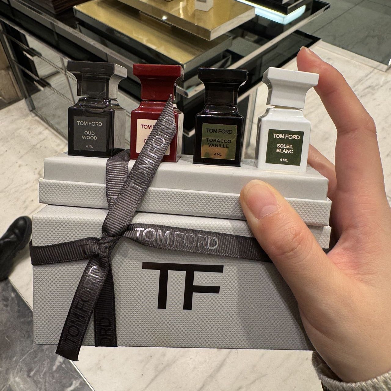 Tom ford tf travel perfume set: oud & amber, lost cherry, amber ...
