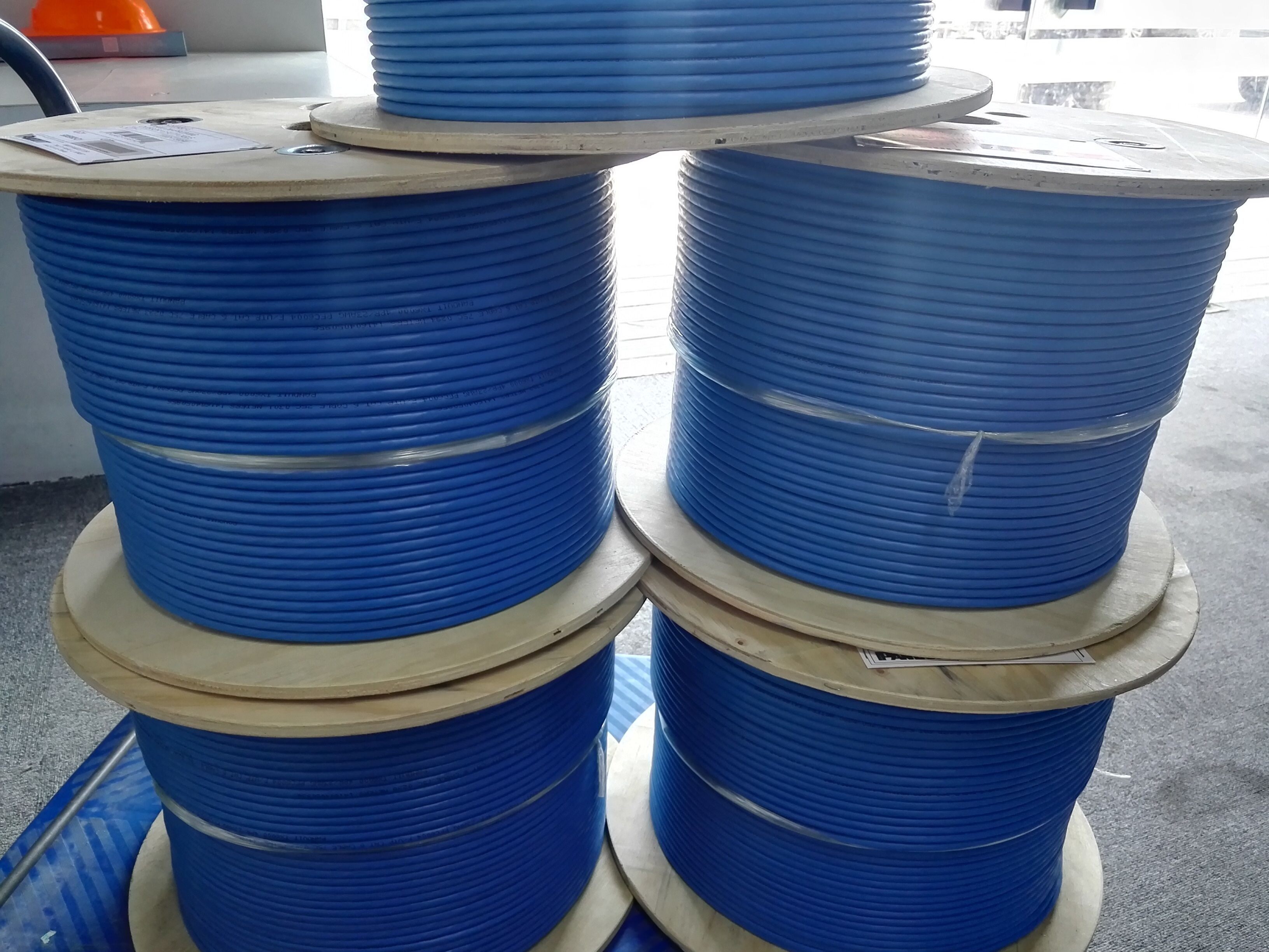 泛达PFL6X04BU-CEG万兆6A屏蔽网线 FTP线缆 超六类非屏蔽低烟无卤适用于10G网路