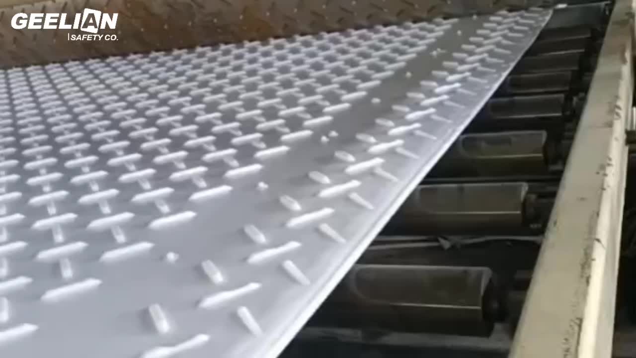 Heavy Duty 4x8 Plastic Uhmwpe Hdpe Temporary Construct Excavator Road Mats Swamp Ground Floor ...