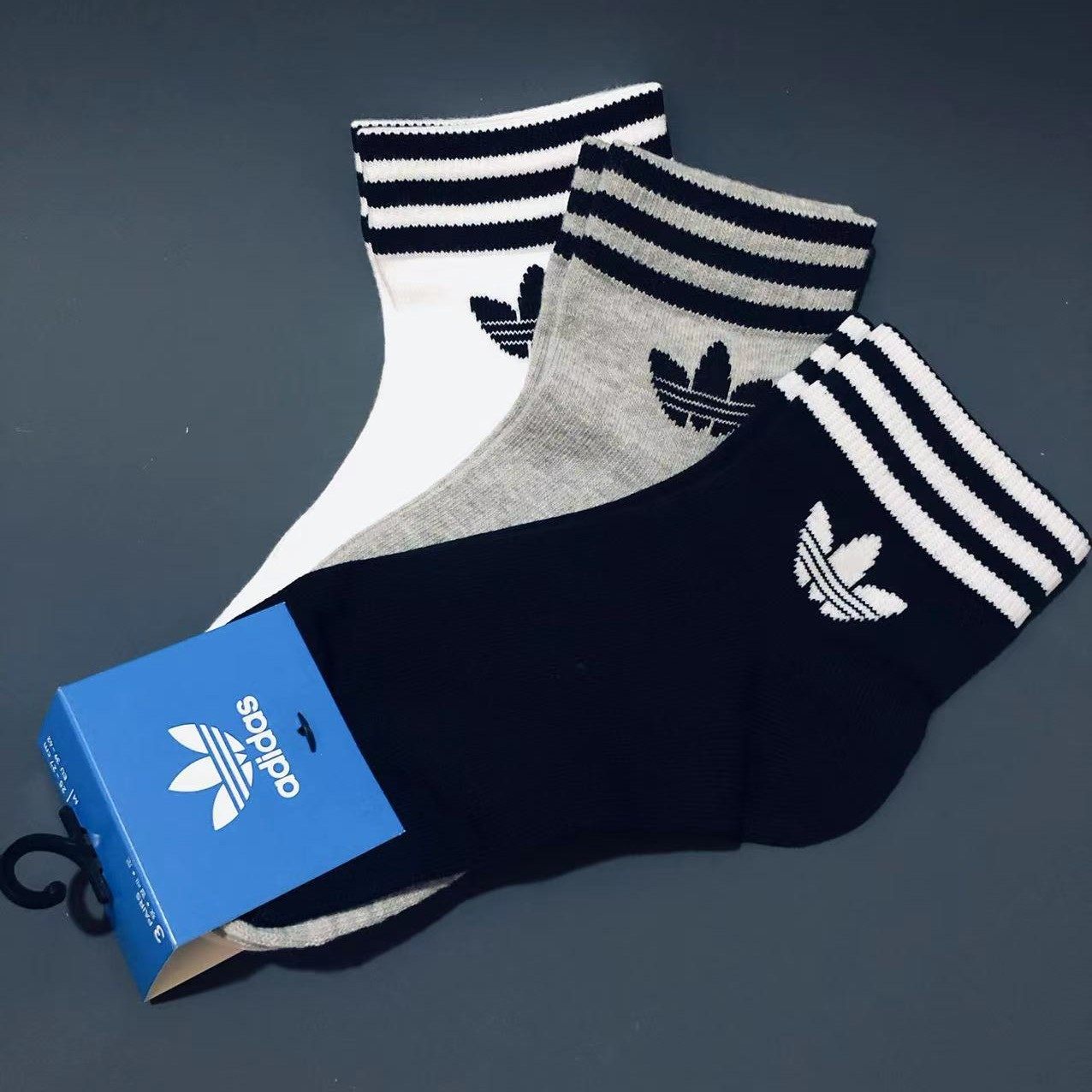 Adidas Shamrock Socks Men and Women's Medium Barrel with Shark Pants ...