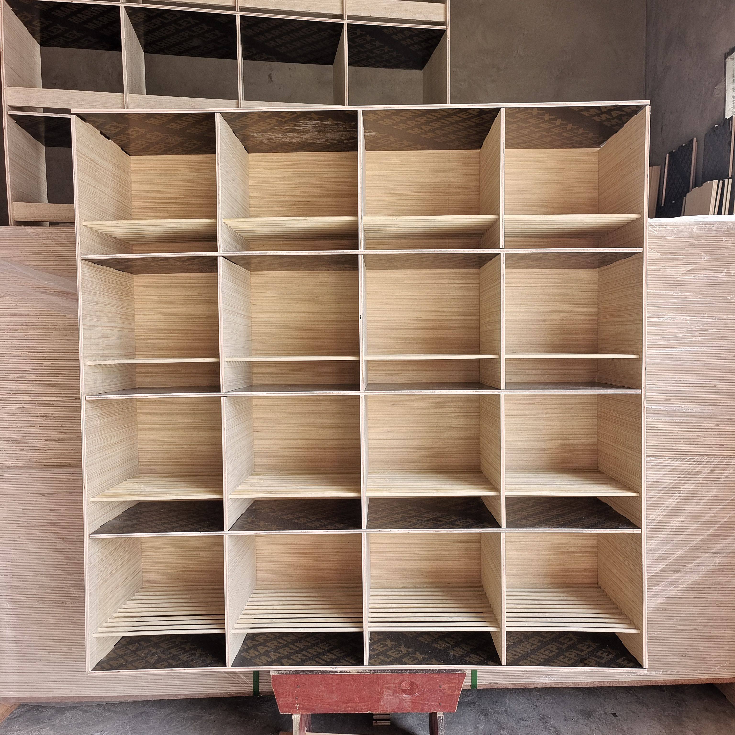 The ideal home for racing pigeons 🐦 Three parrot large wooden pigeon nest