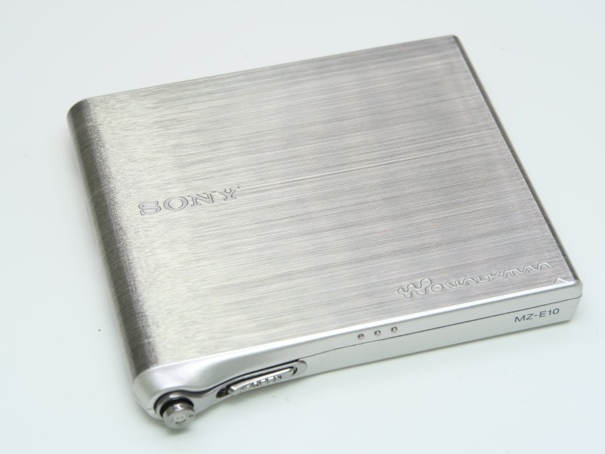 【全新罕见】2002年索尼SONY MZ-E10 MD随身听：复古科技的魅力，超薄巅峰之作机皇！🎧🌈-MD-淘宝百科网