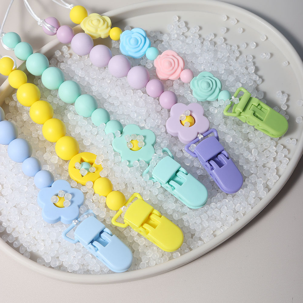👶 Finally found it! this adorable flower pacifier clip means i don't ...