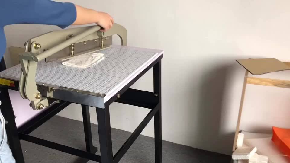 China Manual Straight Knife Fabric Zigzag Jagged Sawtooth Cutter ...