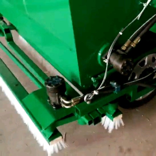 Artificial Grass Turf Brushing And Infilling Machine For Soccer ...