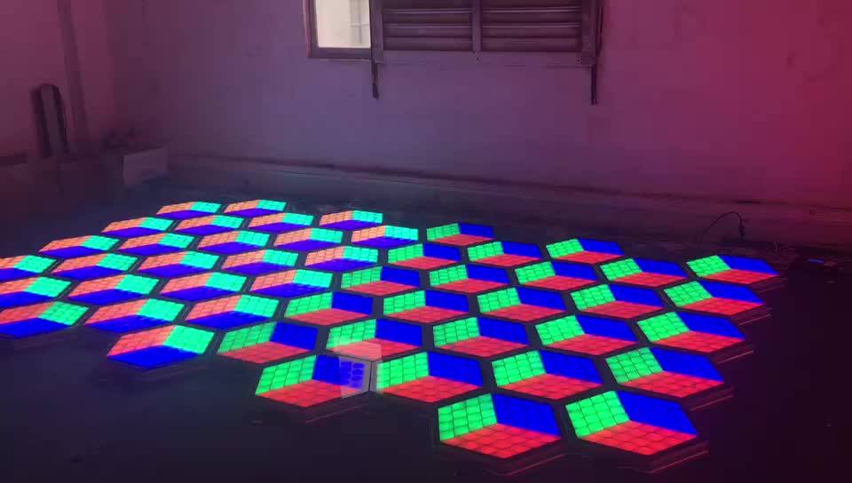 Intera Vendita Cubo Magico Ha Portato Pista Da Ballo Della Discoteca ...