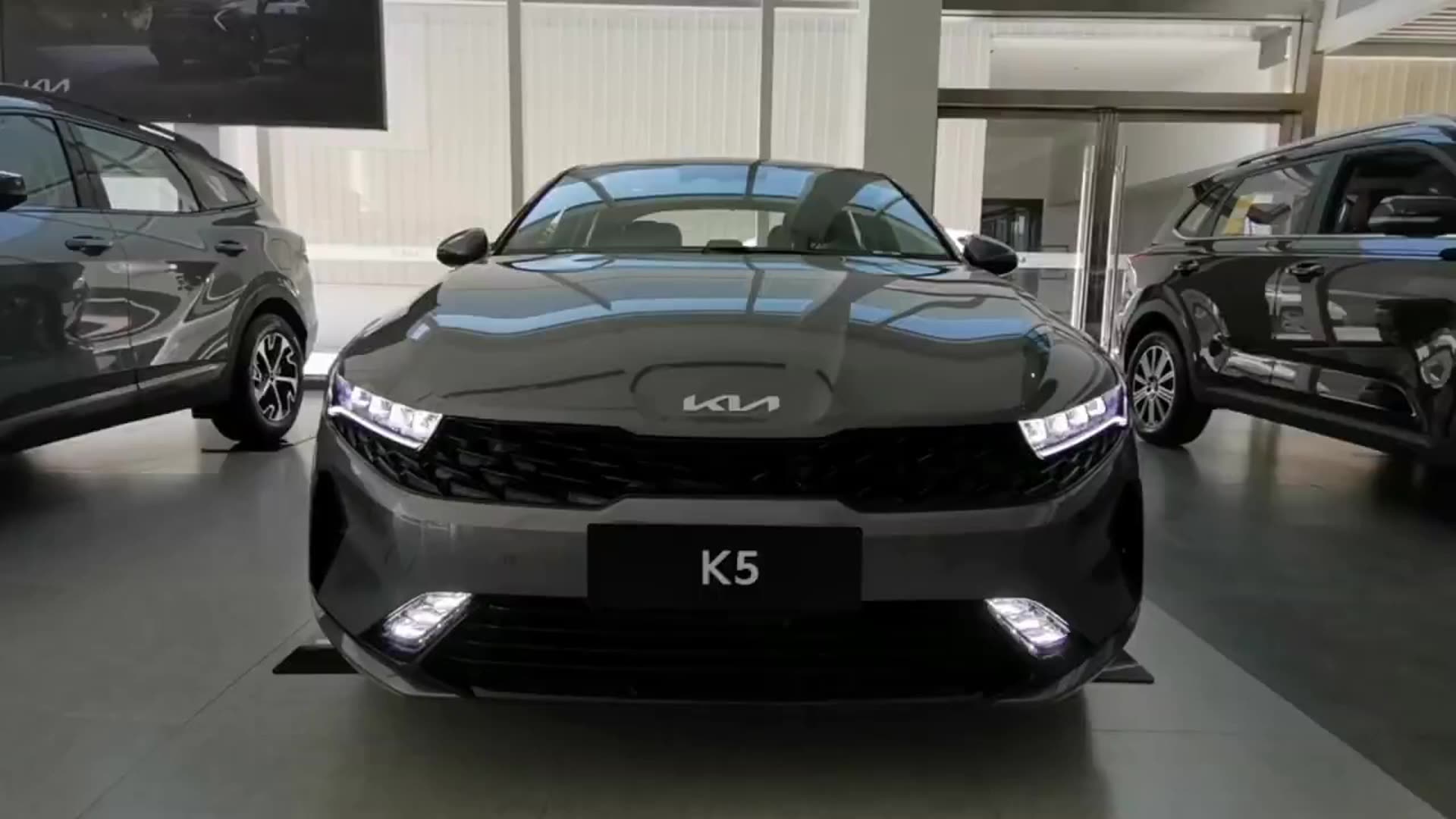 Wholesale Comfortable Sedan Hybride Carro Passenger Vehicle 2023 Kia K5 Hybrid Cars High Speed ...